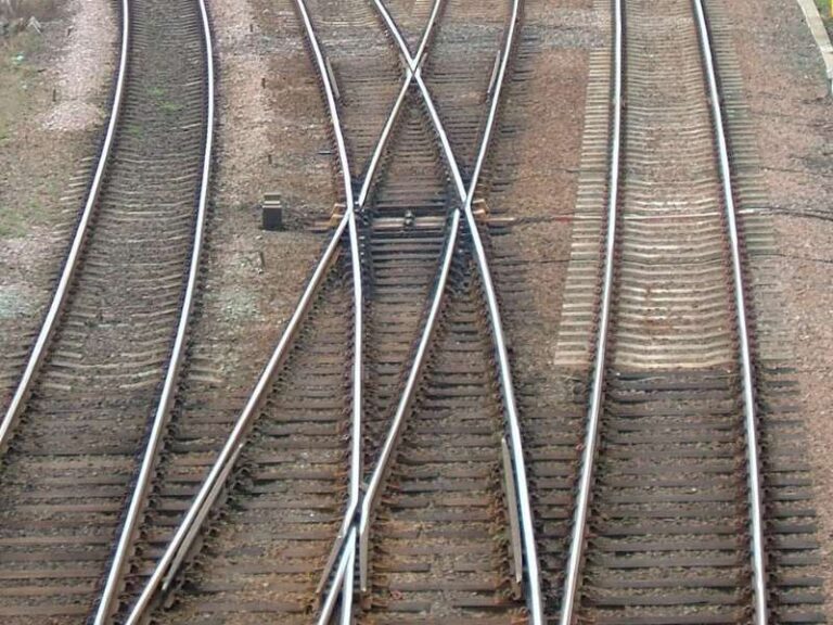 Railway Diamond Crossover Design and Specifications