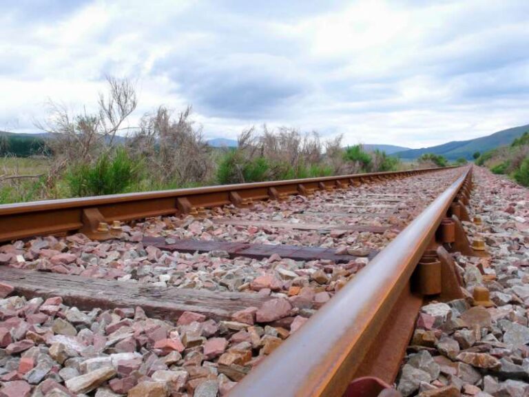 Railway Track And Structure: Rail and Clip Specifications