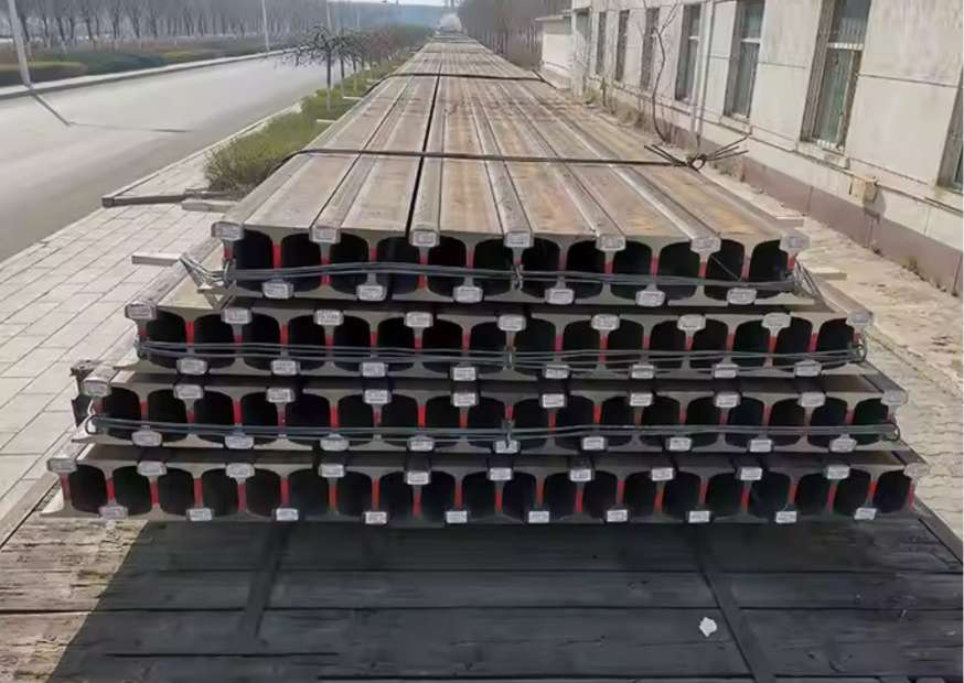 Distance Between Railway Track